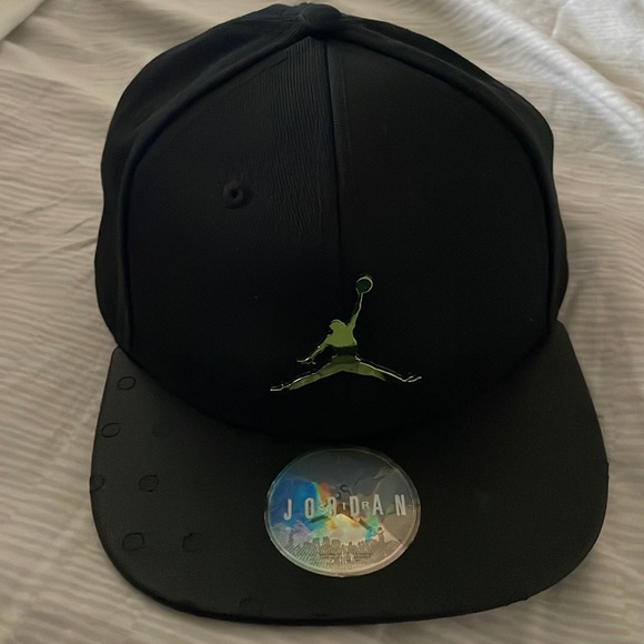 Jordan | Accessories | Air Jordan Reflective Drifit Jumpman Hat ...
